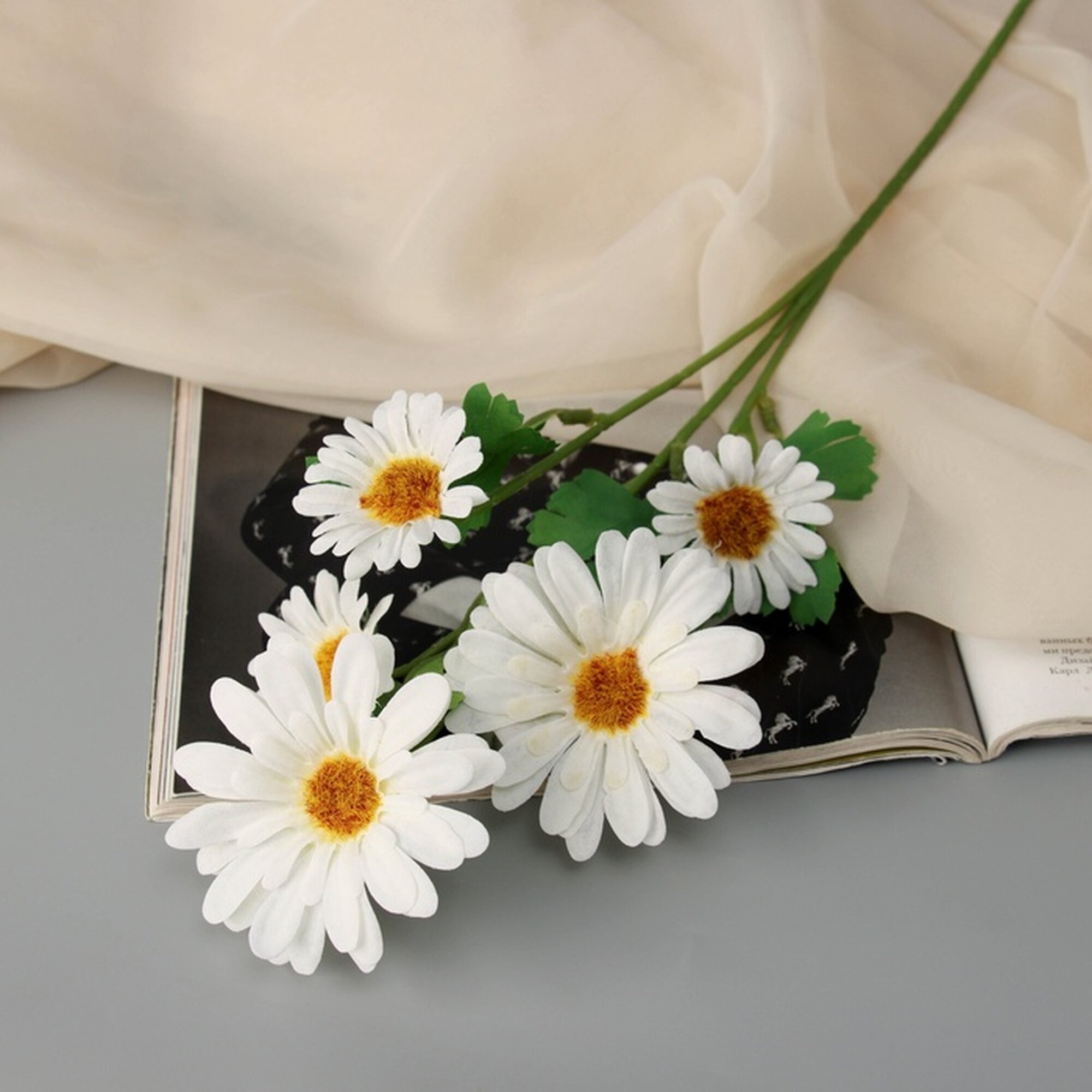 Искусственные цветы Poetry in flowers «Космея Леди Галант», белые, 57х8 см