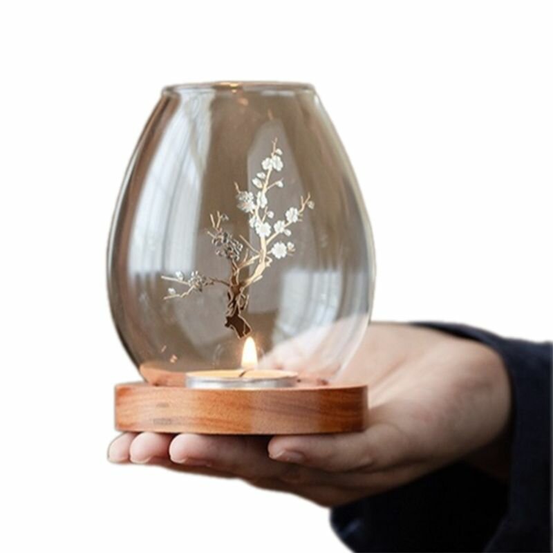 Стеклянный круглый подсвечник в стиле ретро -в цветущей сливы (темный фон, не желтый)