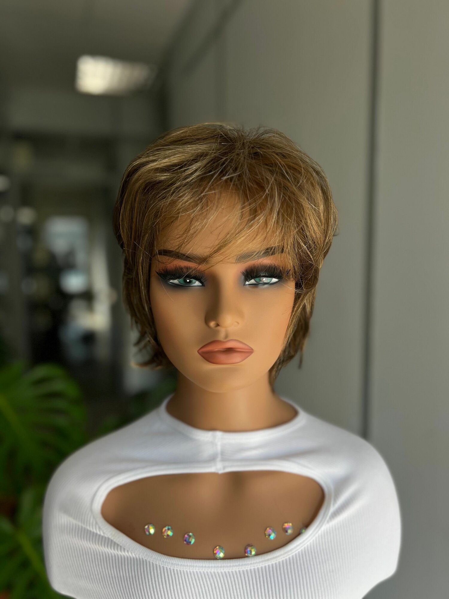 Парик женский с кудряшками из тонкого волокна Премиум ONLYSHAIR легкий