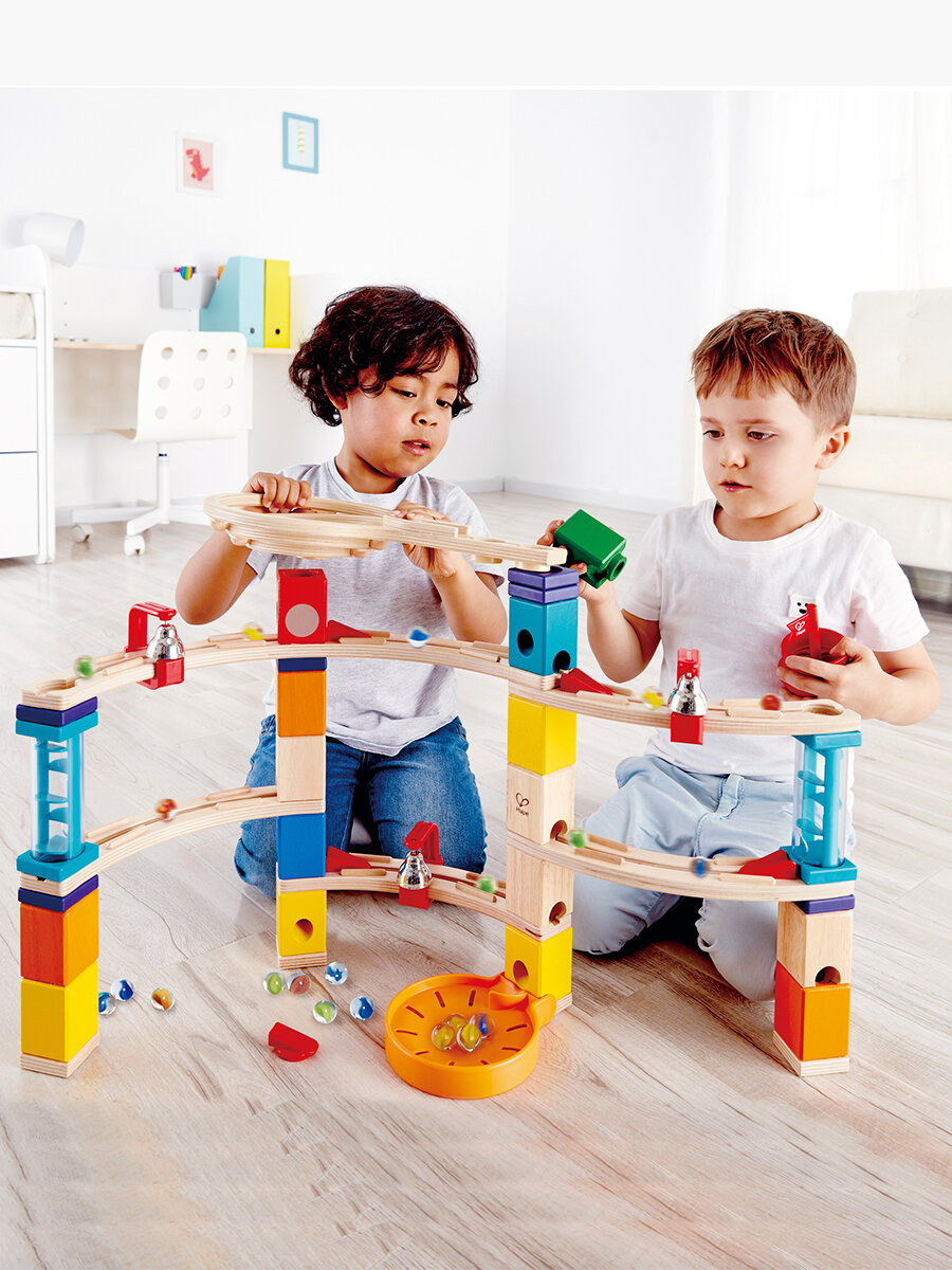 Деревянный конструктор лабиринт для детей Hape "Замок" с шариками и колокольчиками E6019_HP