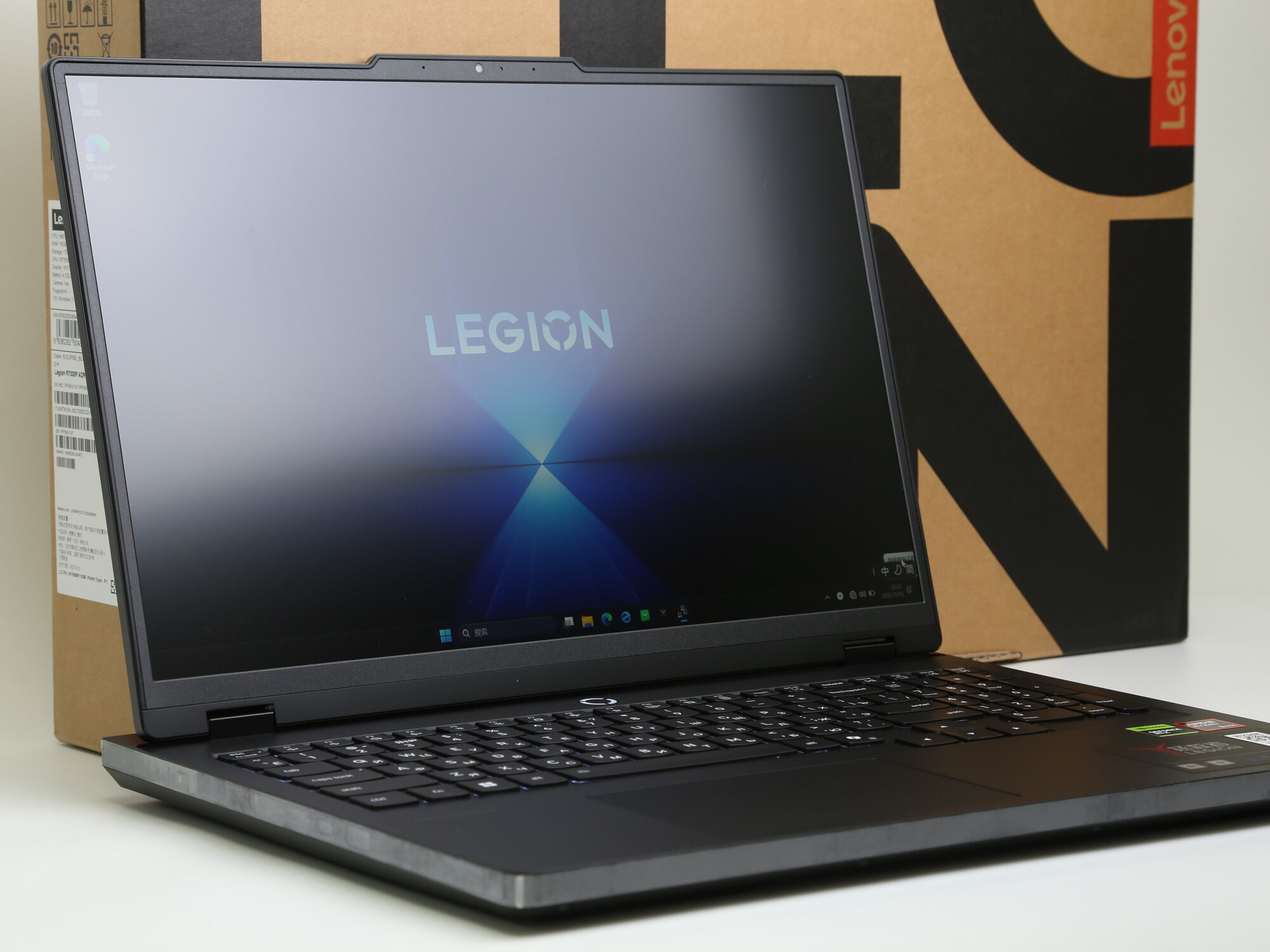 Lenovo Legion 5PRO R7000P ADR10 / RTX 5060 (8GB) / AMD Ryzen 9 8945HX / 16.0" WQXGA 240Hz / 16GB DDR5 / 1TB SSD