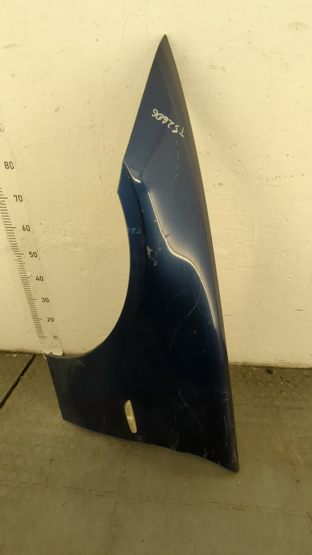 Крыло левое переднее BMW 3 E90, E91, E92, E93 Б/У