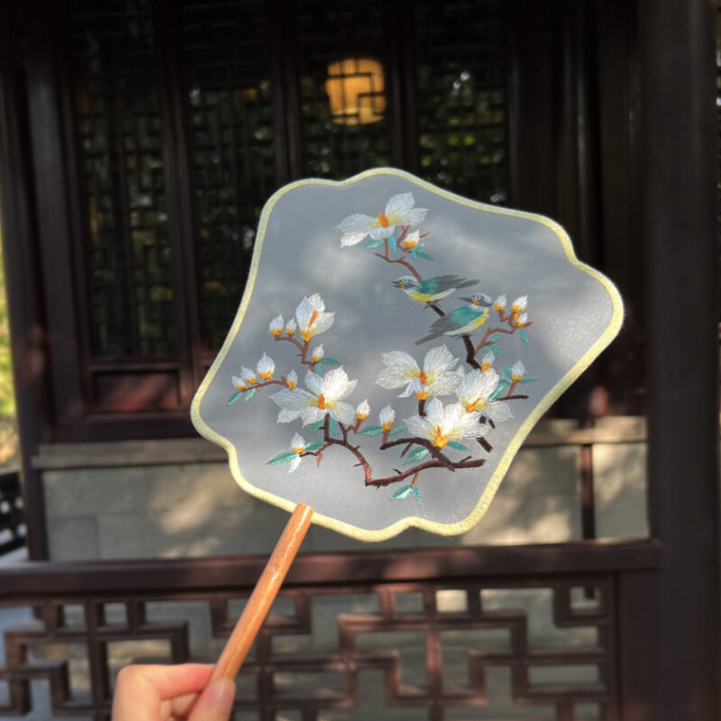 Веер "Фэйсянь", двусторонняя вышивка, в старинном стиле