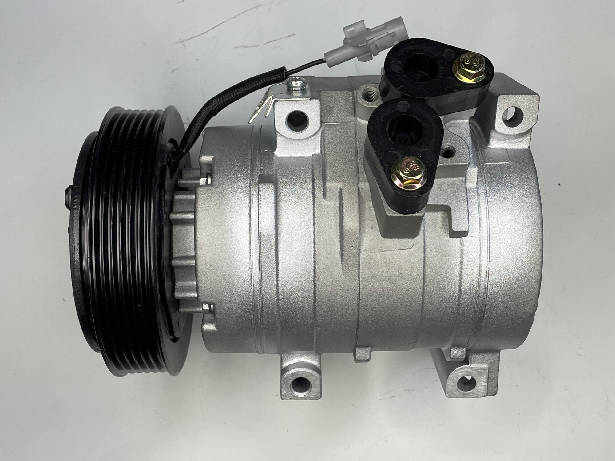 Компрессор кондиционера Geely Emgrand EC7 [1.8 16V CVT хетчбэк] 1067000182