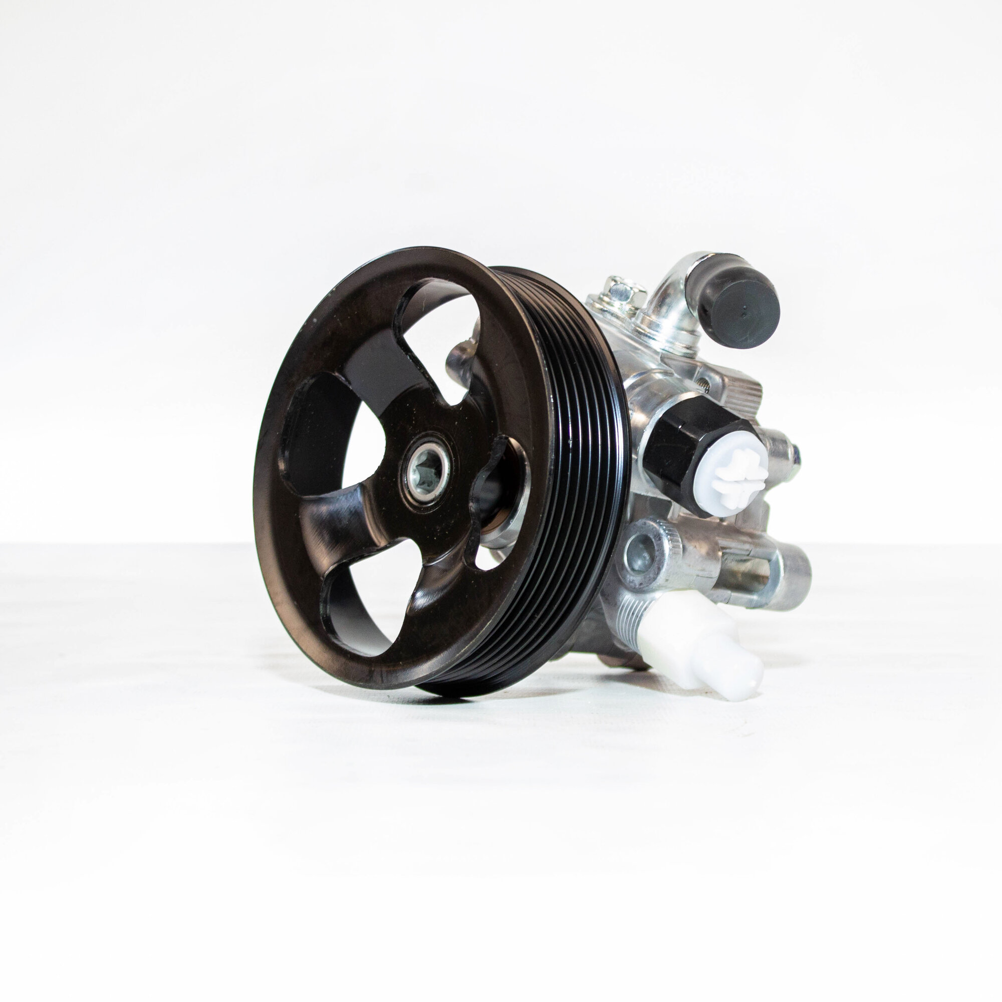 Насос гидроусилителя руля Nadoka для Toyota RAV4/AVENSIS VERSO/PICNIC ACA2#/ACM2# 01-06