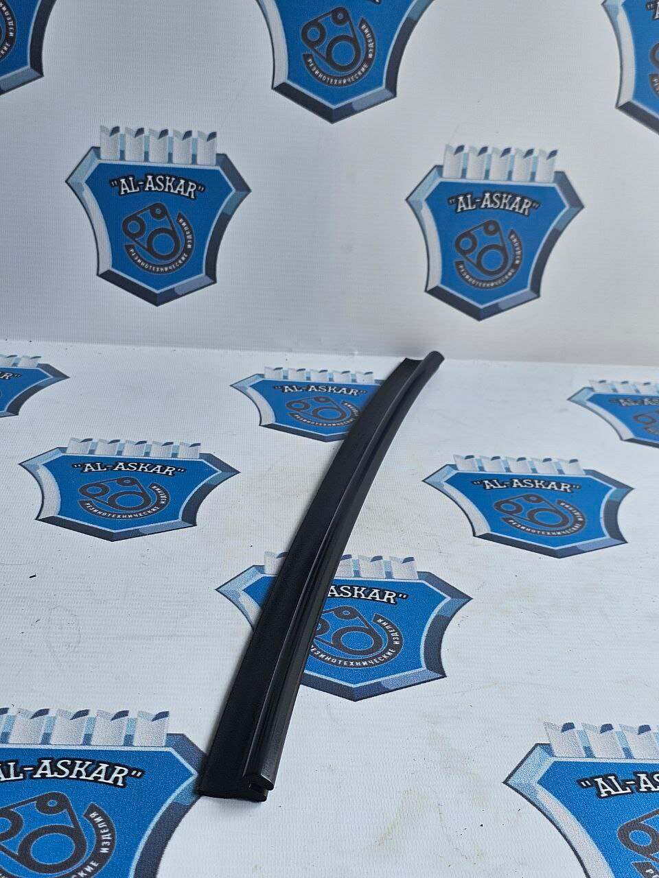 Уплотнитель (бархотка, стрелка) опускного стекла газель 3302