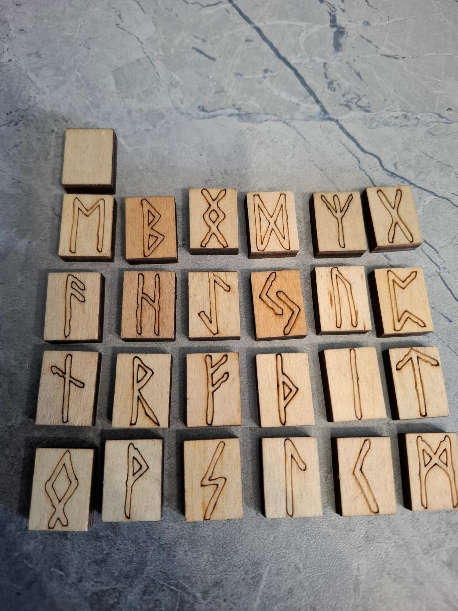 Программные классические руны судьбы ручной работы из дерева