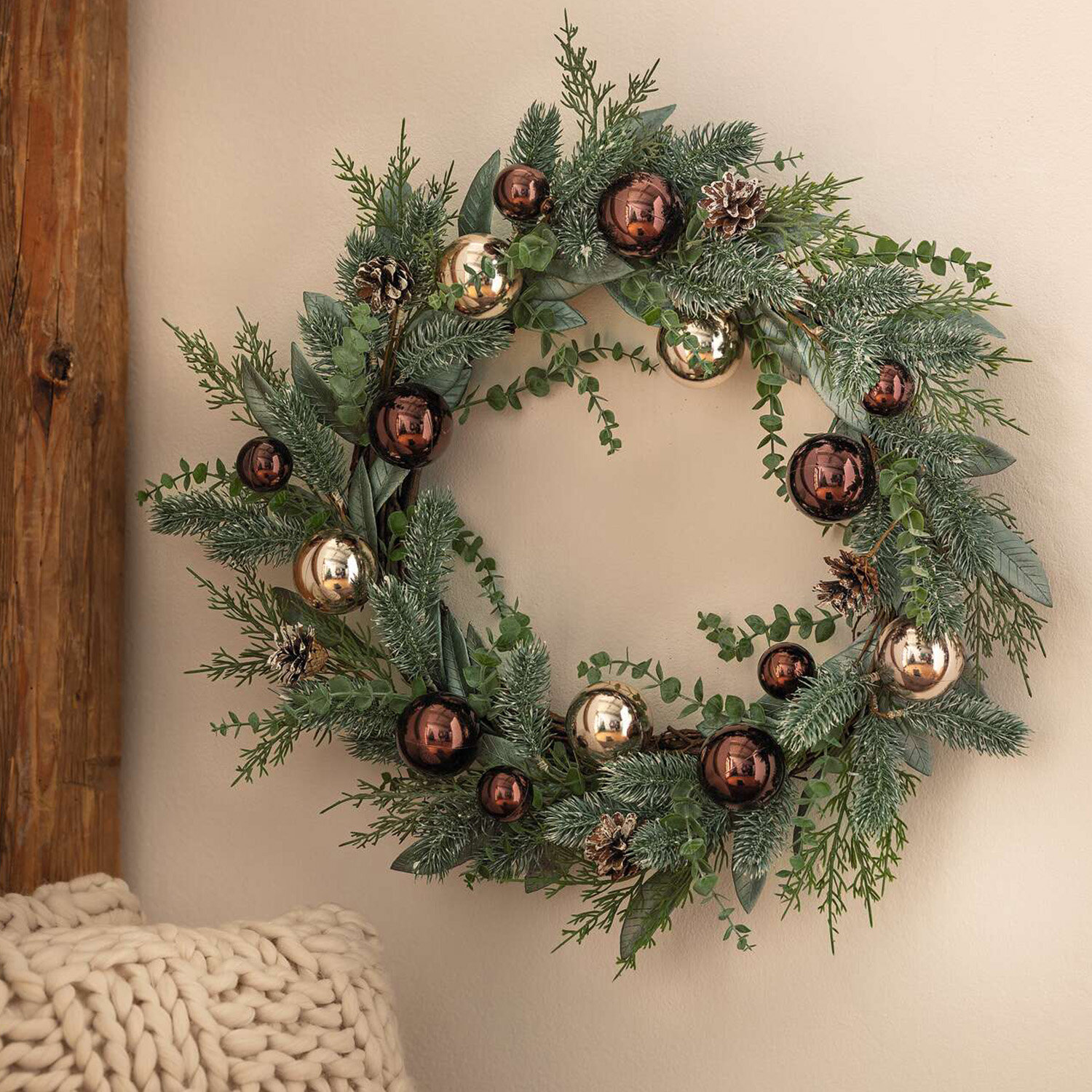 Венок декоративный Хит-декор "Блестящие шары", диаметр 60 см