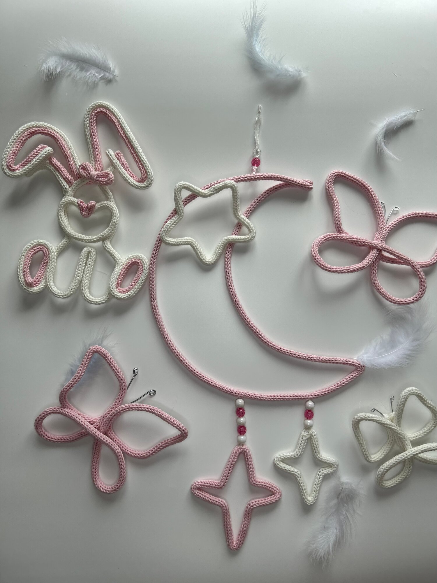 Декор в технике трикотин для девочки /панно луна /бабочки / зайчик в розовом и белом цветах