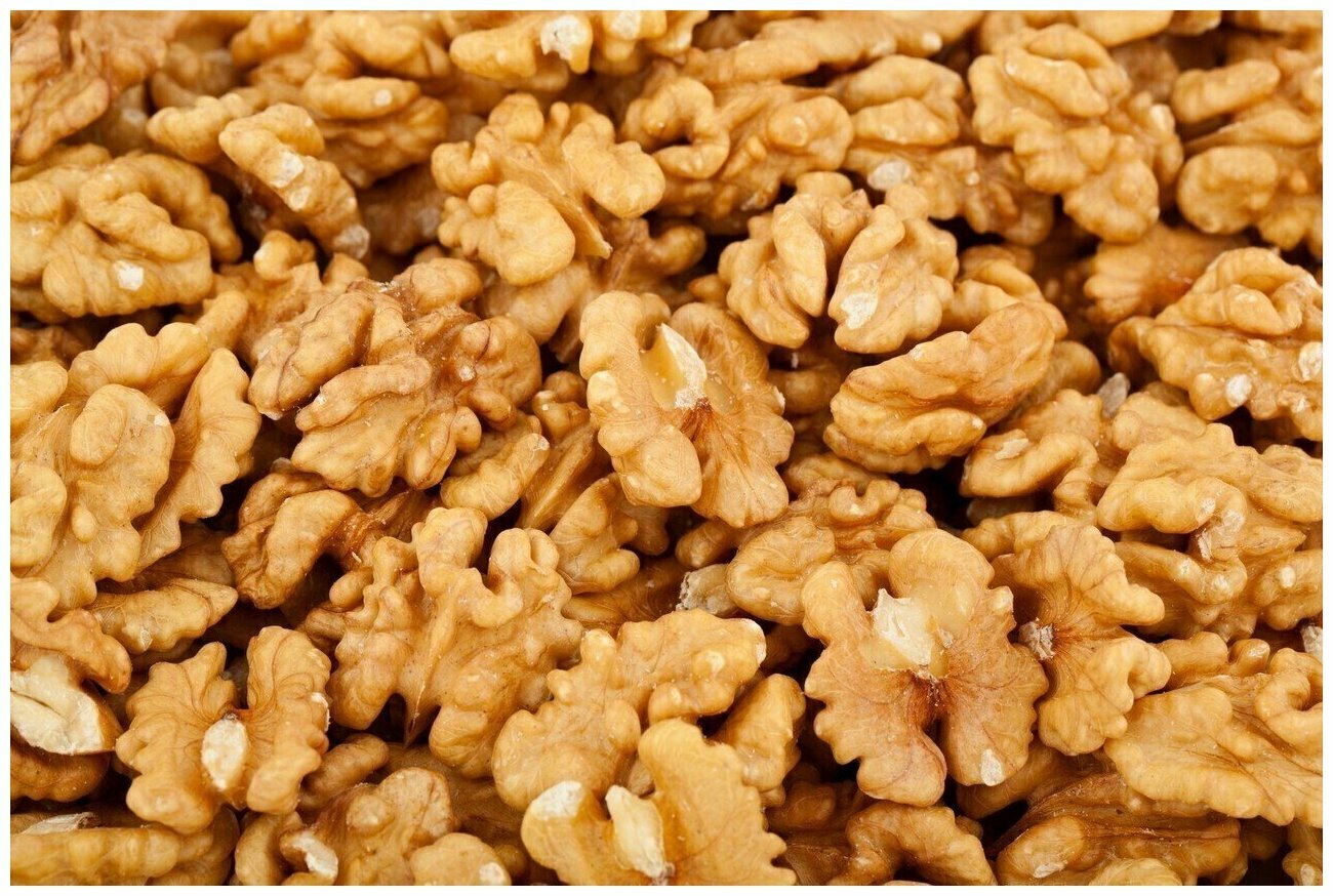 Орехи Сухофрукты . грецкий орех. ядро очищенное. экологически чистый продукт !