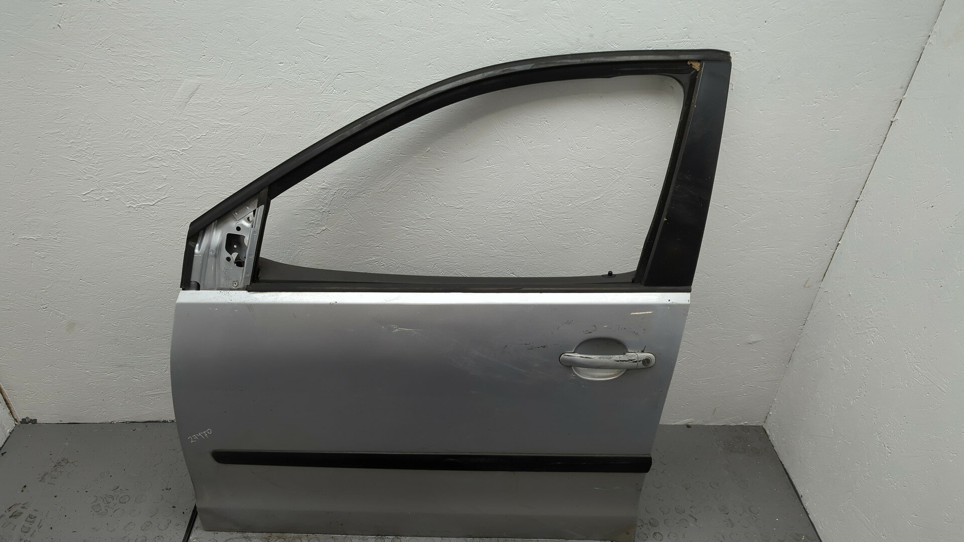 Дверь боковая (легковая) левая передняя Volkswagen Polo Б/У