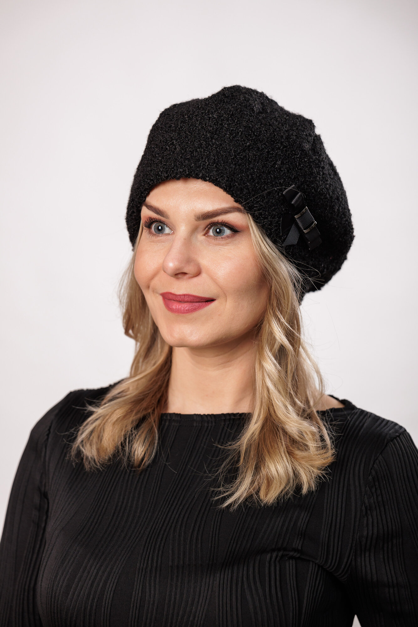 Шапка берет для женщин