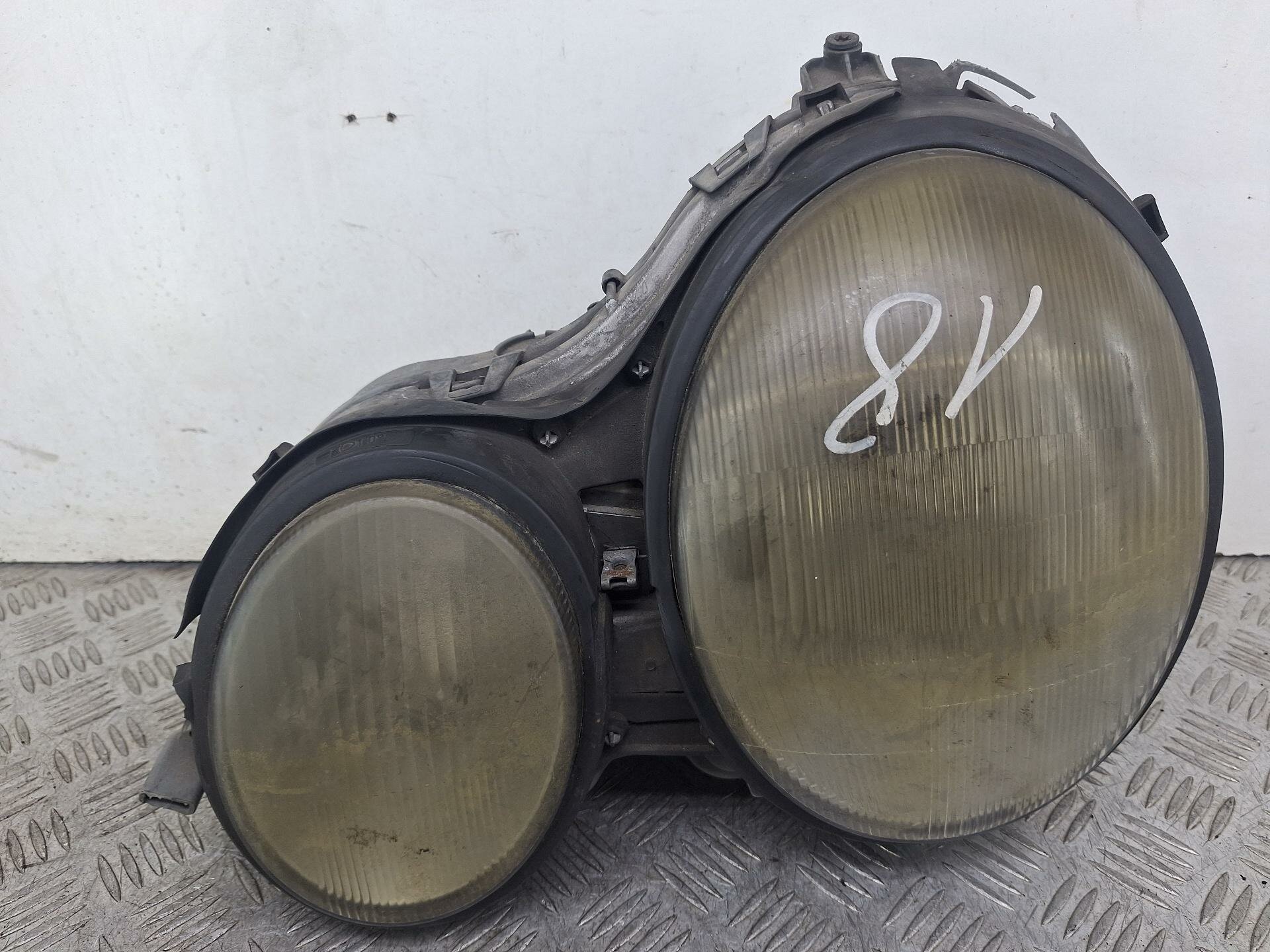 Фара левая Mercedes-Benz E W210 (1995 - 1999)