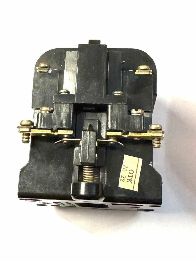 Магнитный пускатель ПМЕ-111 10А 220В - СССР