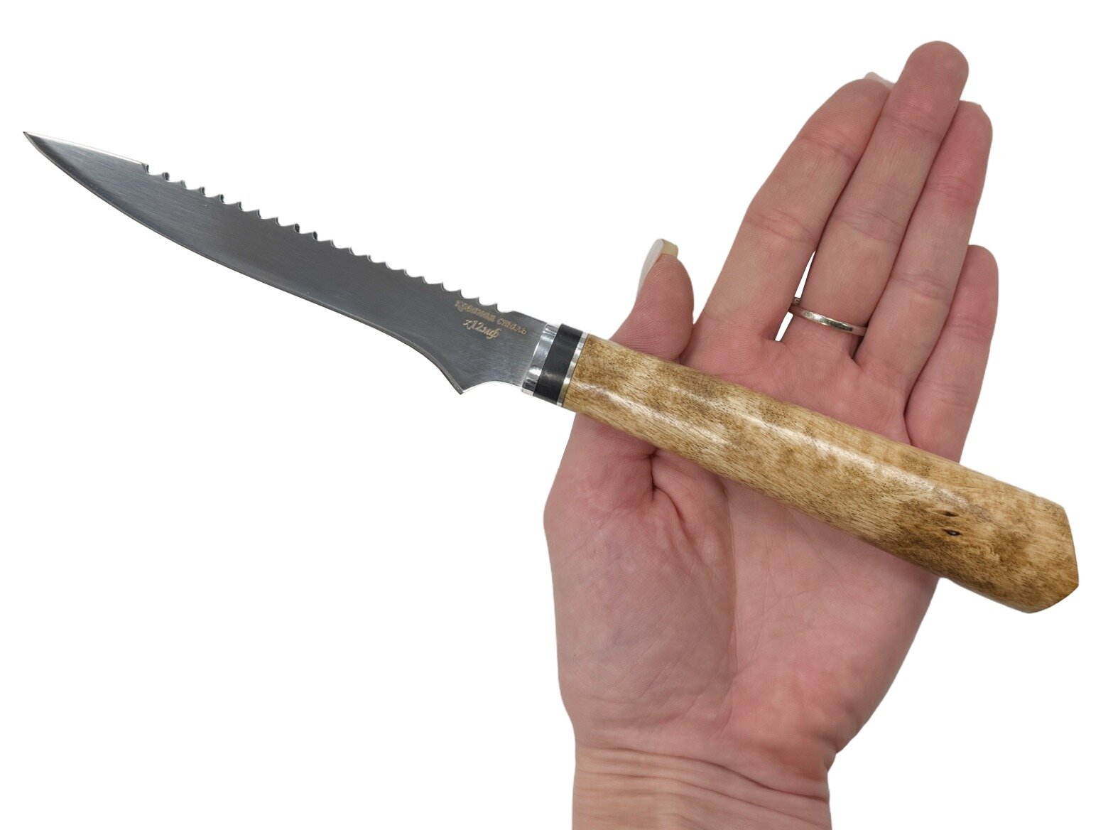 Нож рыбацкий филейный с серрейтером, сталь Х12МФ, орех
