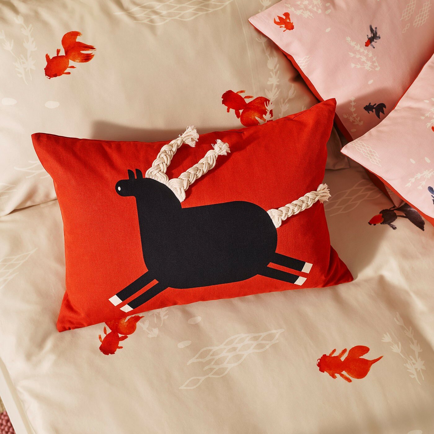 Подушка, лошадь, 40*58 см, IKEA FOSSTA