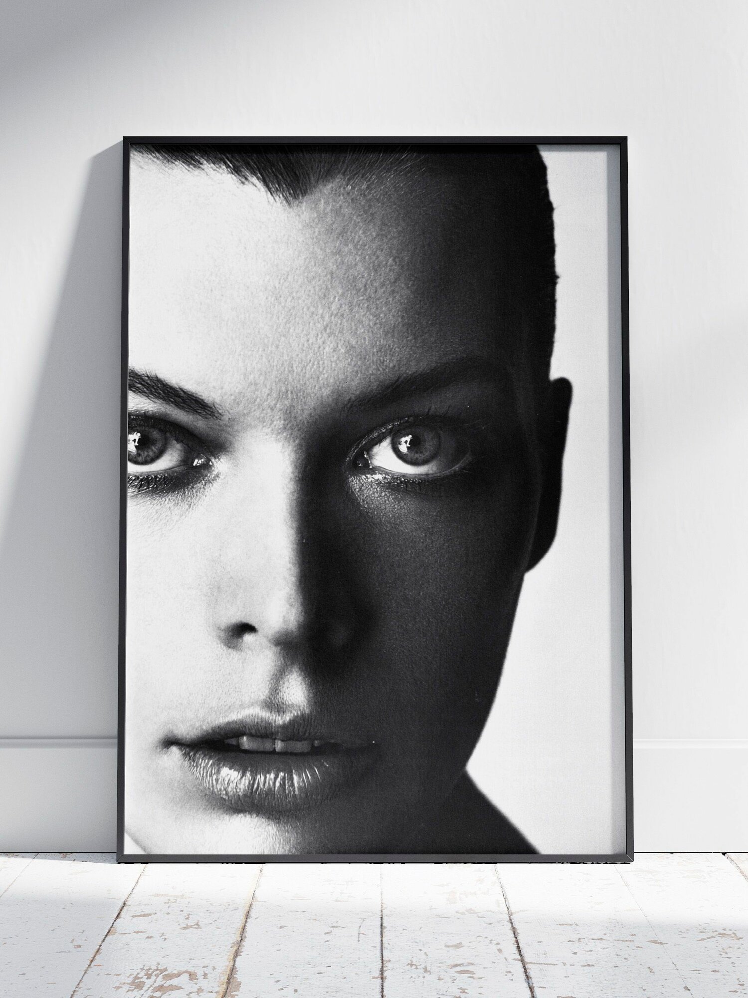 Плакат на стену для интерьера Мила Йовович (Milla Jovovich 27) - Постер по актеру фильма, кино, сериала формата A4 (21x30 см)