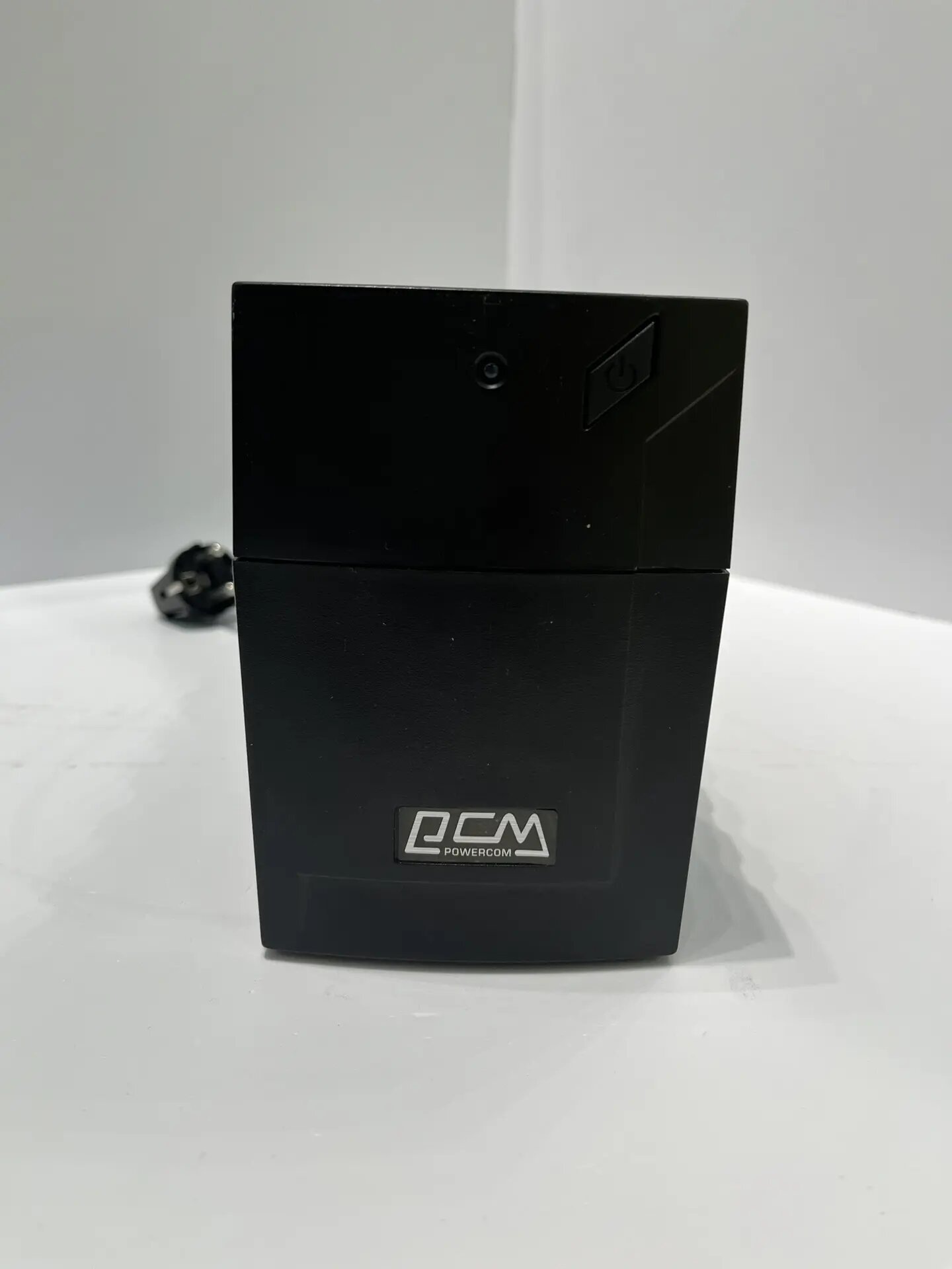 ИБП Powercom Raptor RPT-600A, 600 VA, 360 W, Line-interactive — фото 1