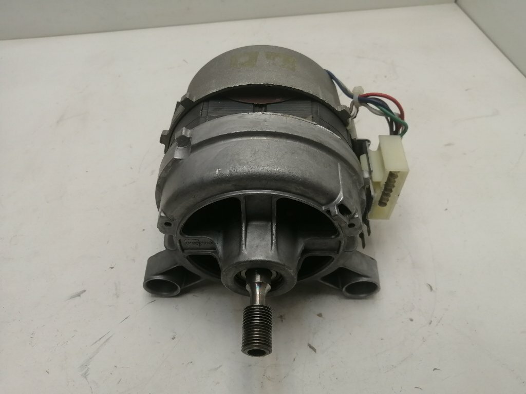 FCS800S кт97 Двигатель для стиральной машины Zanussi FCS 800 S б/у