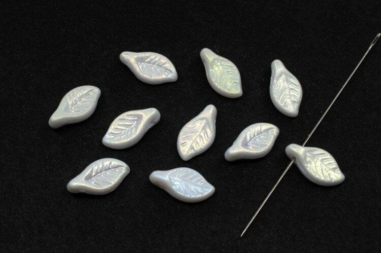 Бусина Листочек 12х6х3мм, цвет 02010/84100/28703 белый, непрозрачная, 735-147, 10шт