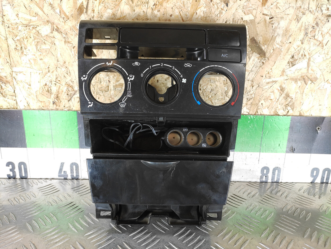 Пепельница передняя BYD F3 2006-2013 BYDF38203110B