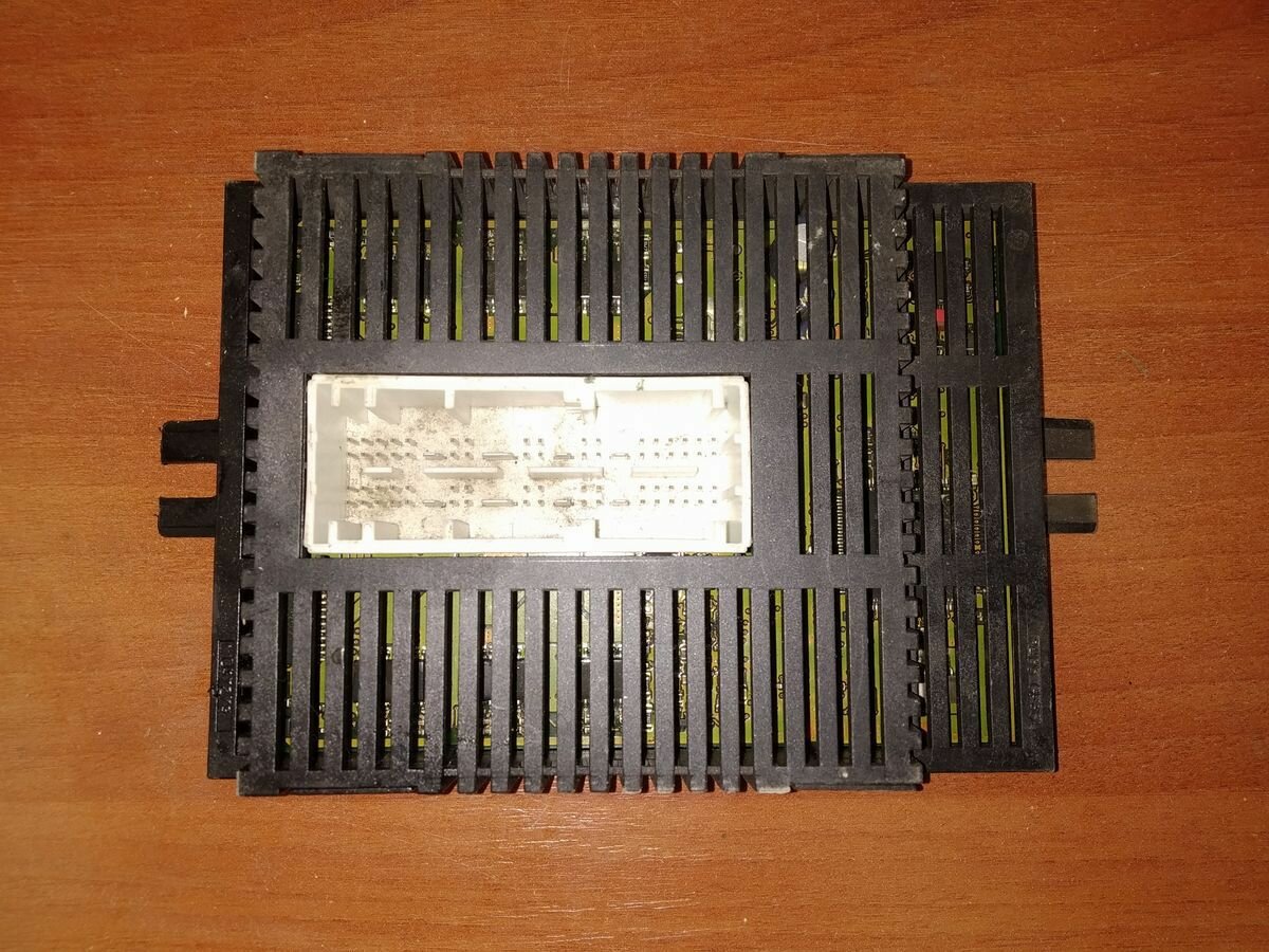 Блок управления светом BMW E60 E65 6943285