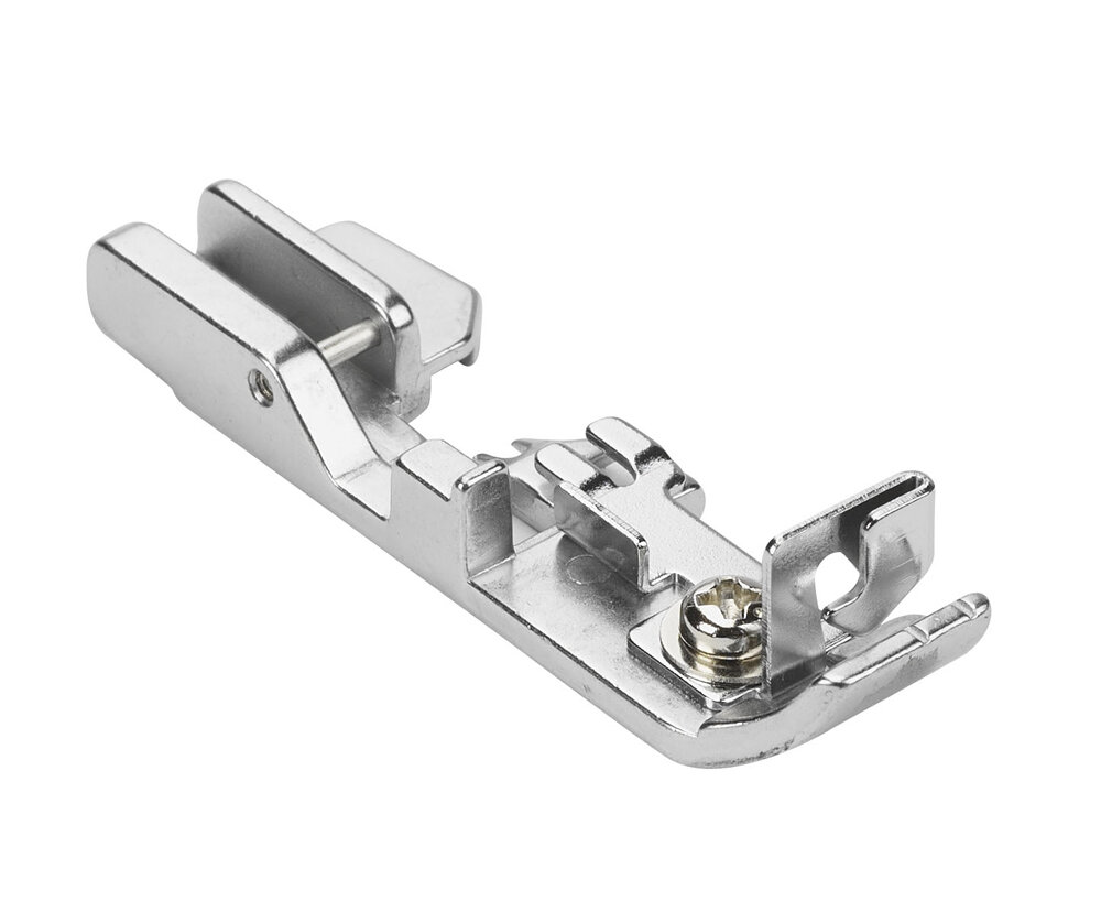 Лапка Juki для вшивания шнура на оверлоке