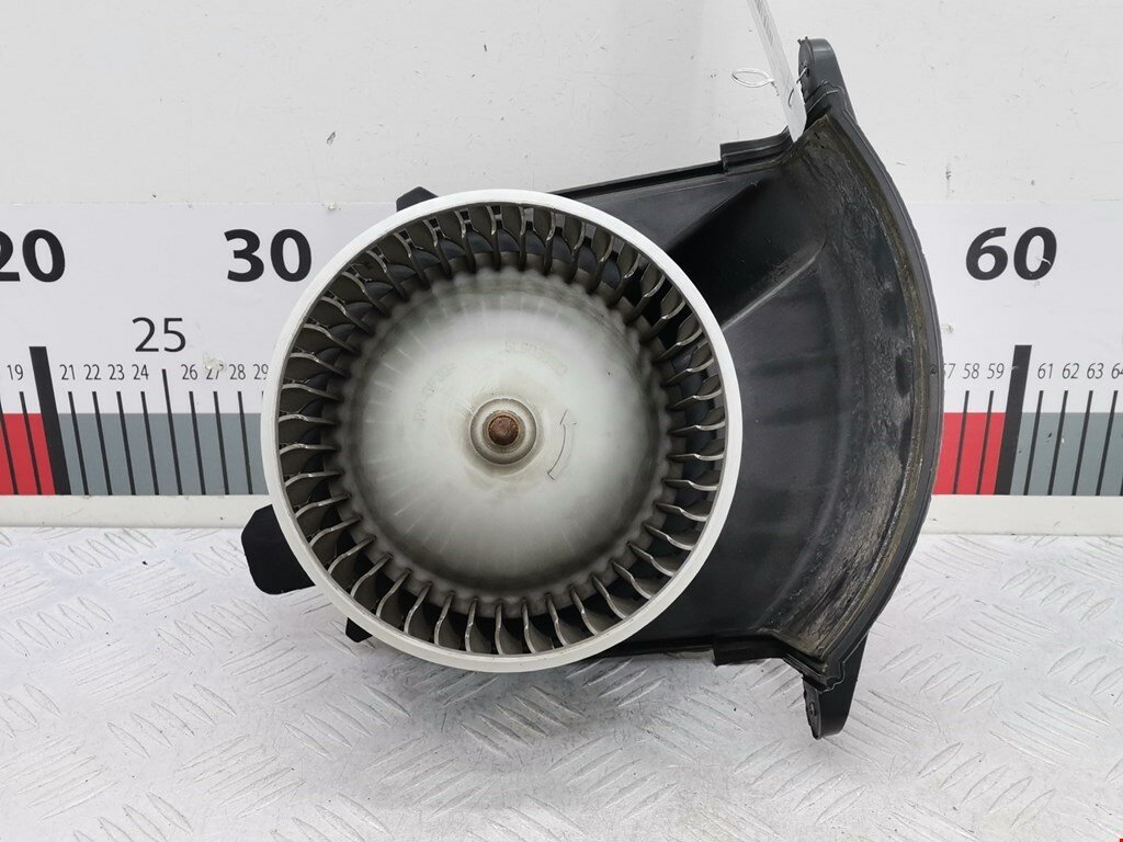 Моторчик печки (вентилятор отопителя) Renault Master 3 7701068992 арт. 1984081