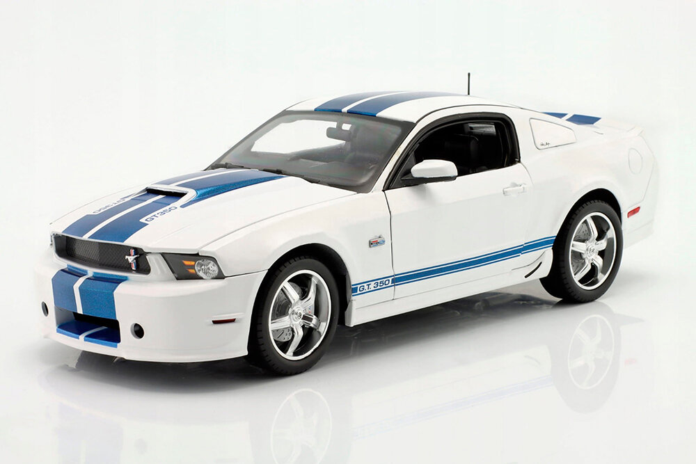 Модель коллекционная SHELBY Ford shelby gt 350 2011 white