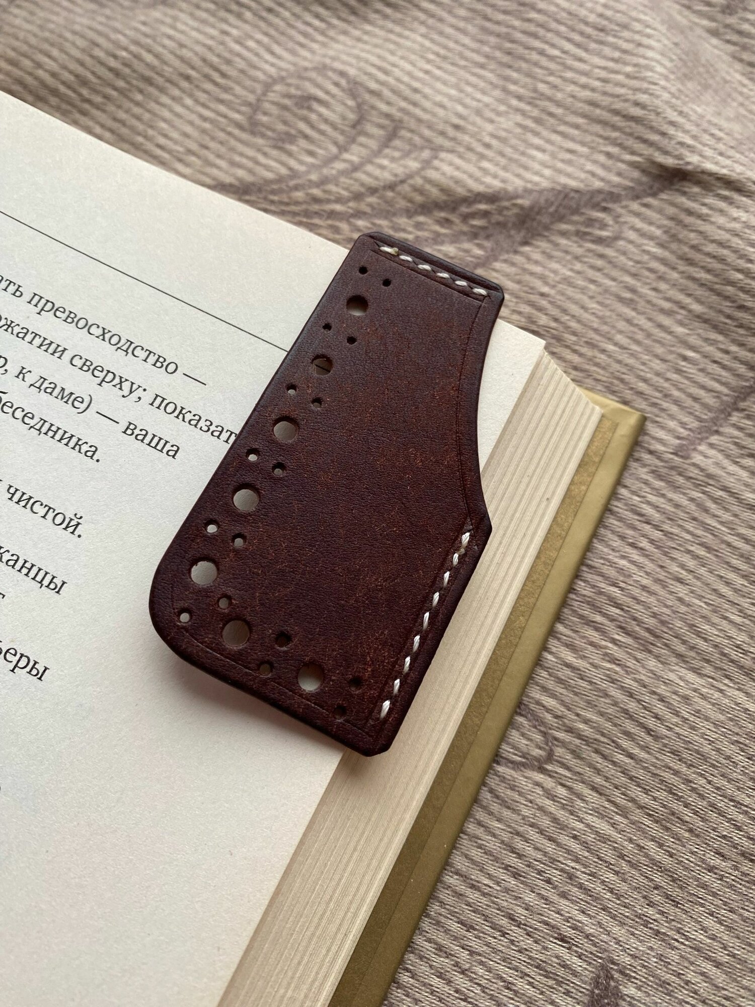 Кожаная закладка уголок для книги из премиальной Итальянской натуральной кожи ручная работа