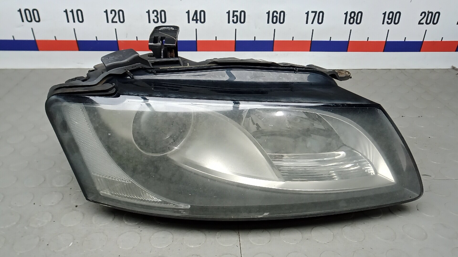 Фара правая AUDI A5 1