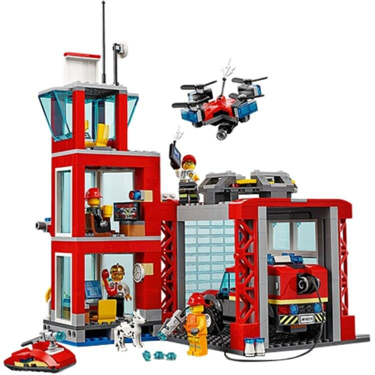 Конструктор унисекс LEGO City Пожарная часть 60215, 300 деталей