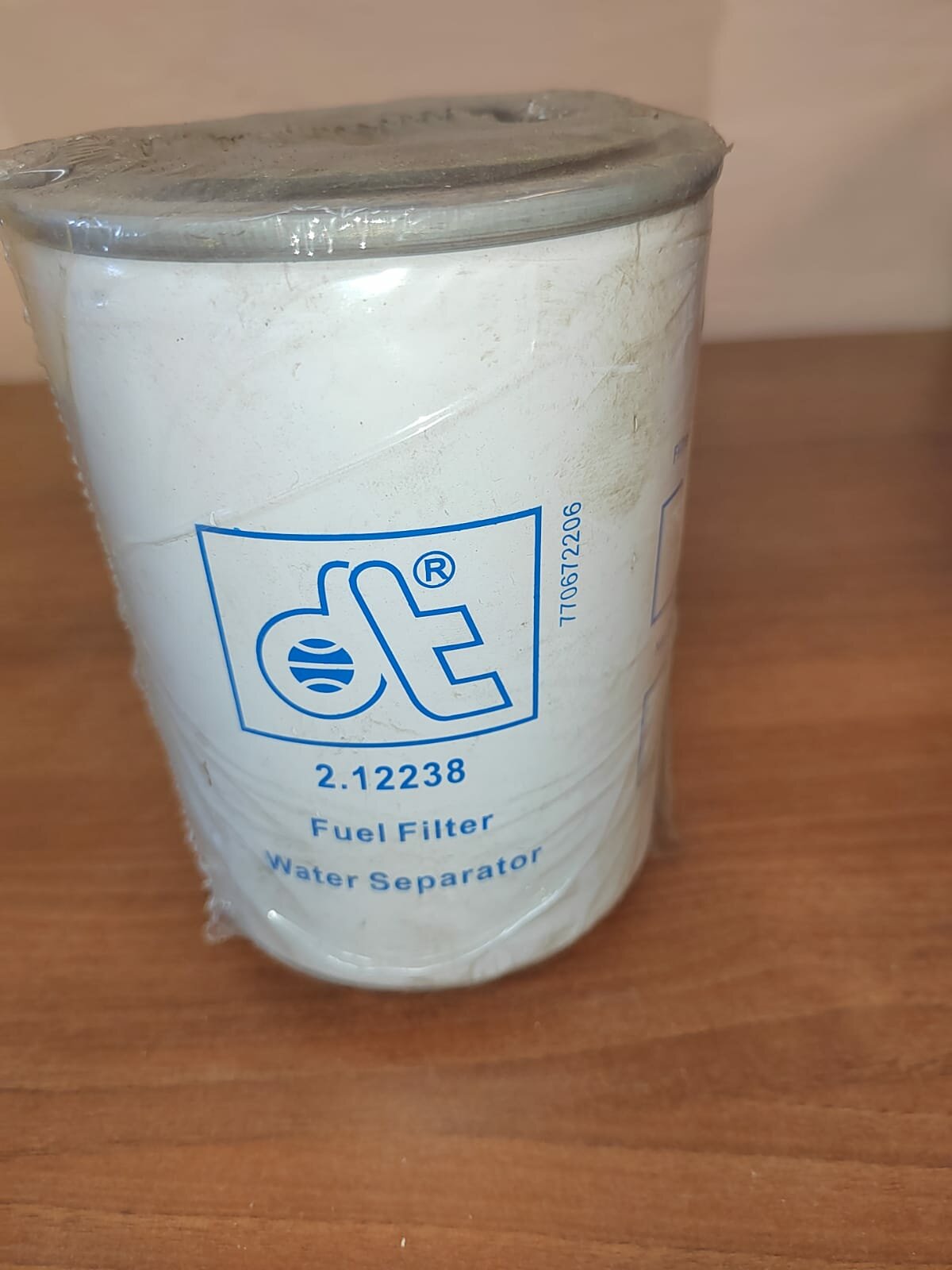 Фильтр топливный FOTON HINO SCANIA VOLVO (резьба под стакан снаружи) DT