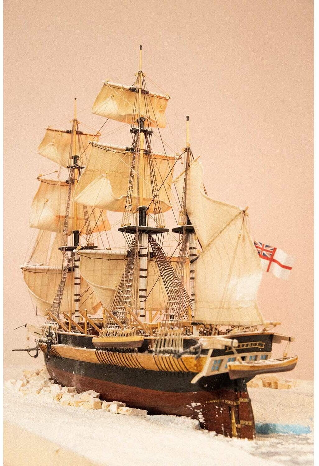 Бомбардирский корабль HMS Erebus, сборная модель парусного корабля OcCre, 350 часов, 684х504х195, М.1:75