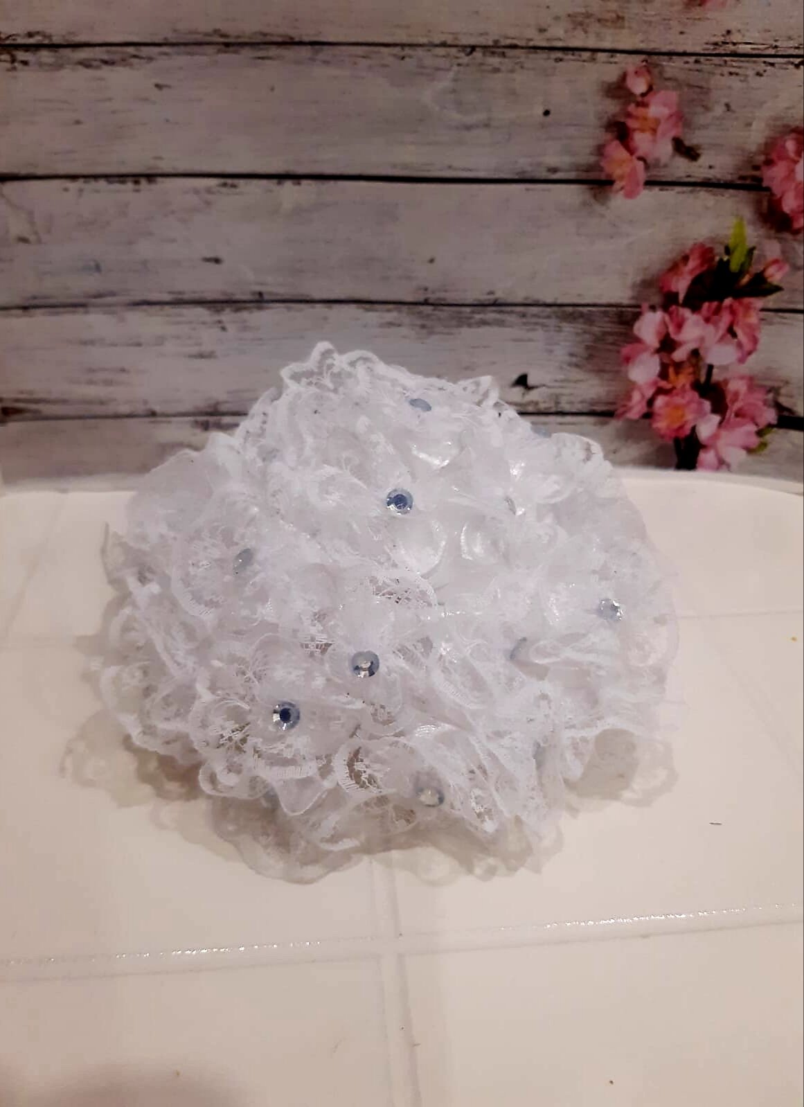 Бант белый большой