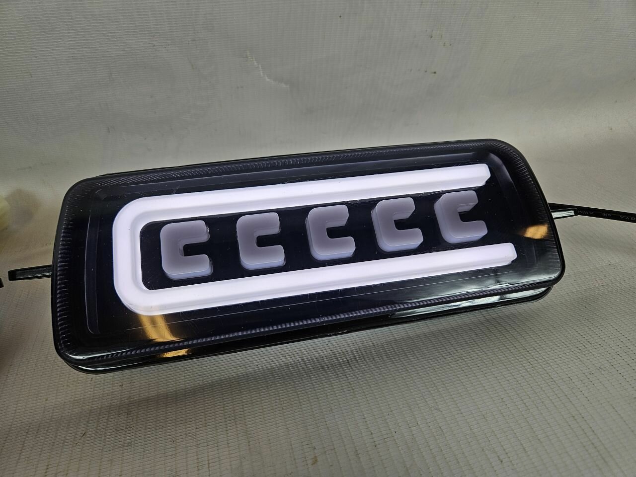 Светодиодные подфарники (скобки) для автомобиля 2121