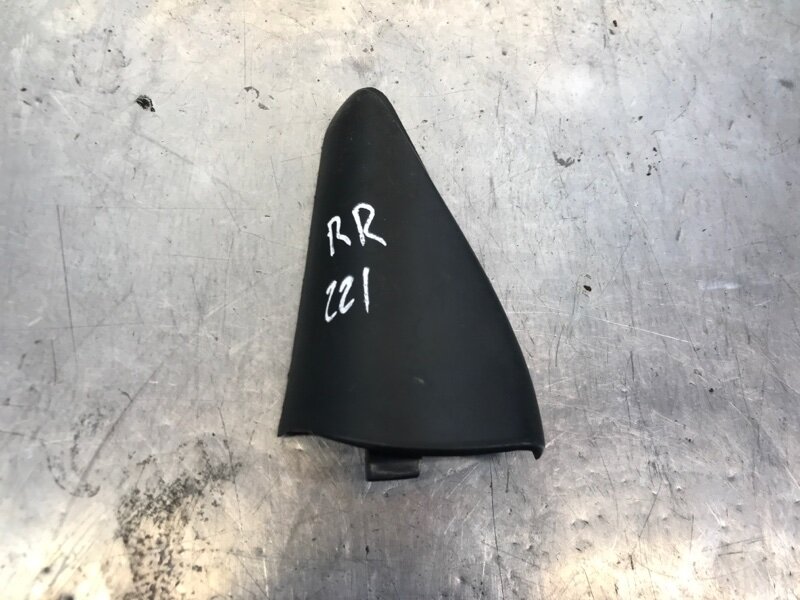 Уголок двери Citroen C5 DC EW10J4 2001 задн. прав. (б/у) 9632595677