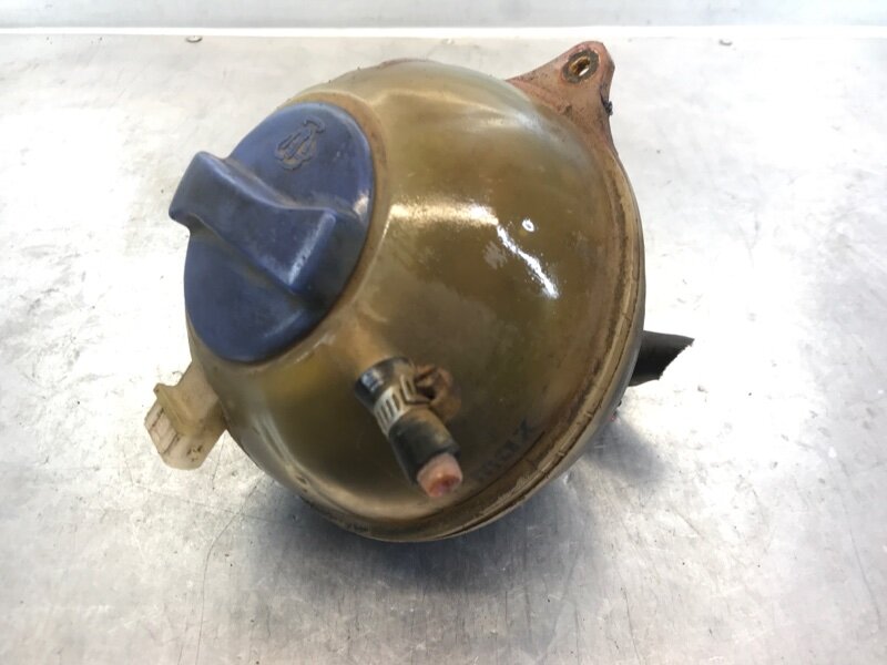 Бачок расширительный Volkswagen Golf MK3 ABS