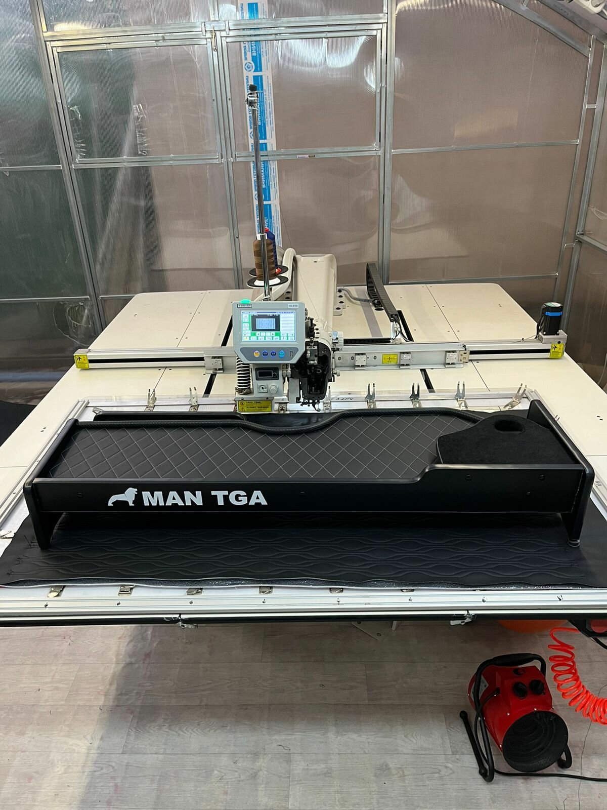 Столик полка с ящиком и подстаканником для грузового автомобиля MAN TGA TGL XL МАН ТГА Узкая кабина