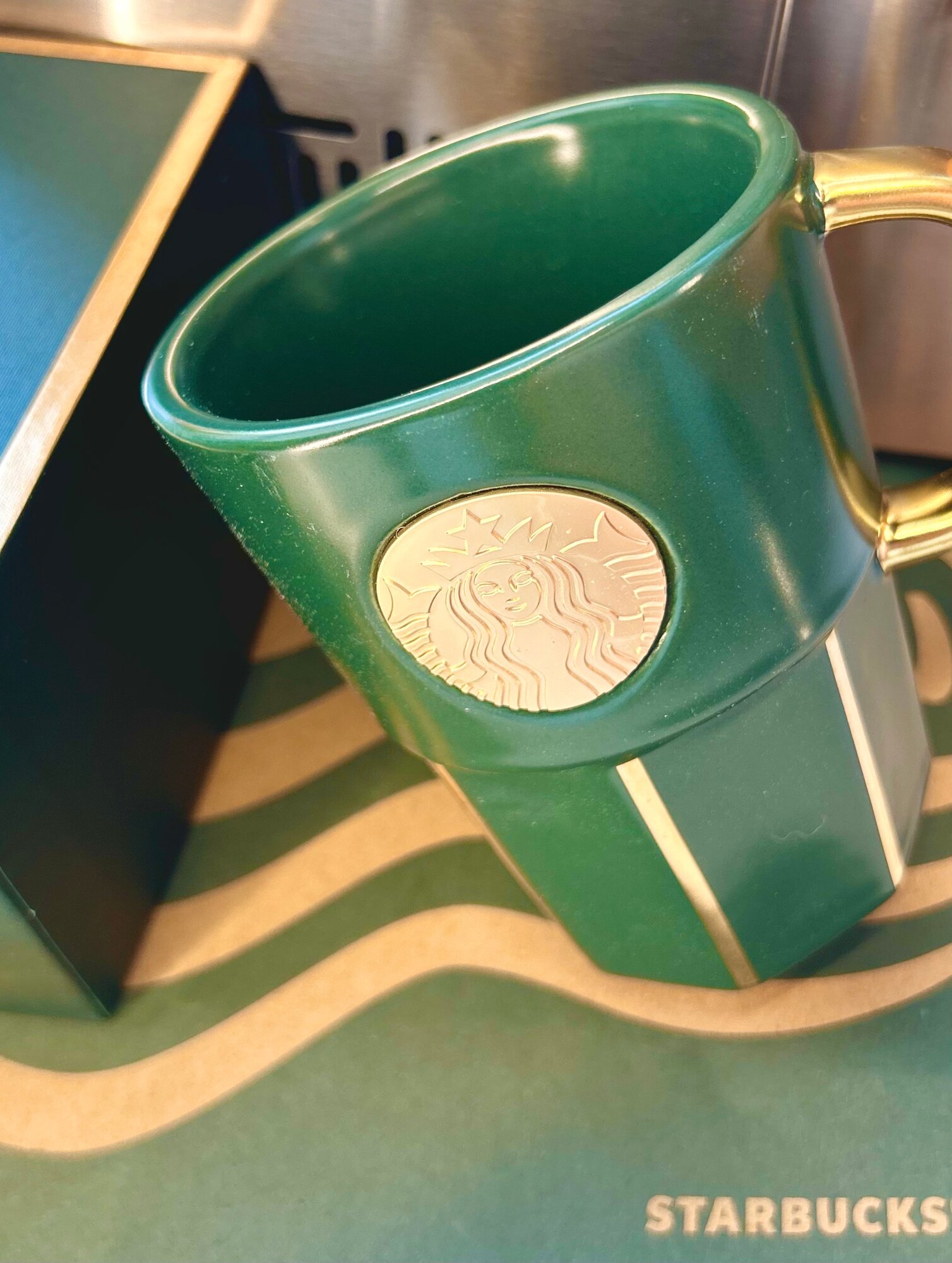 Кружка "Starbucks" от Старбакс, именная, керамика, 355 мл, зелёная