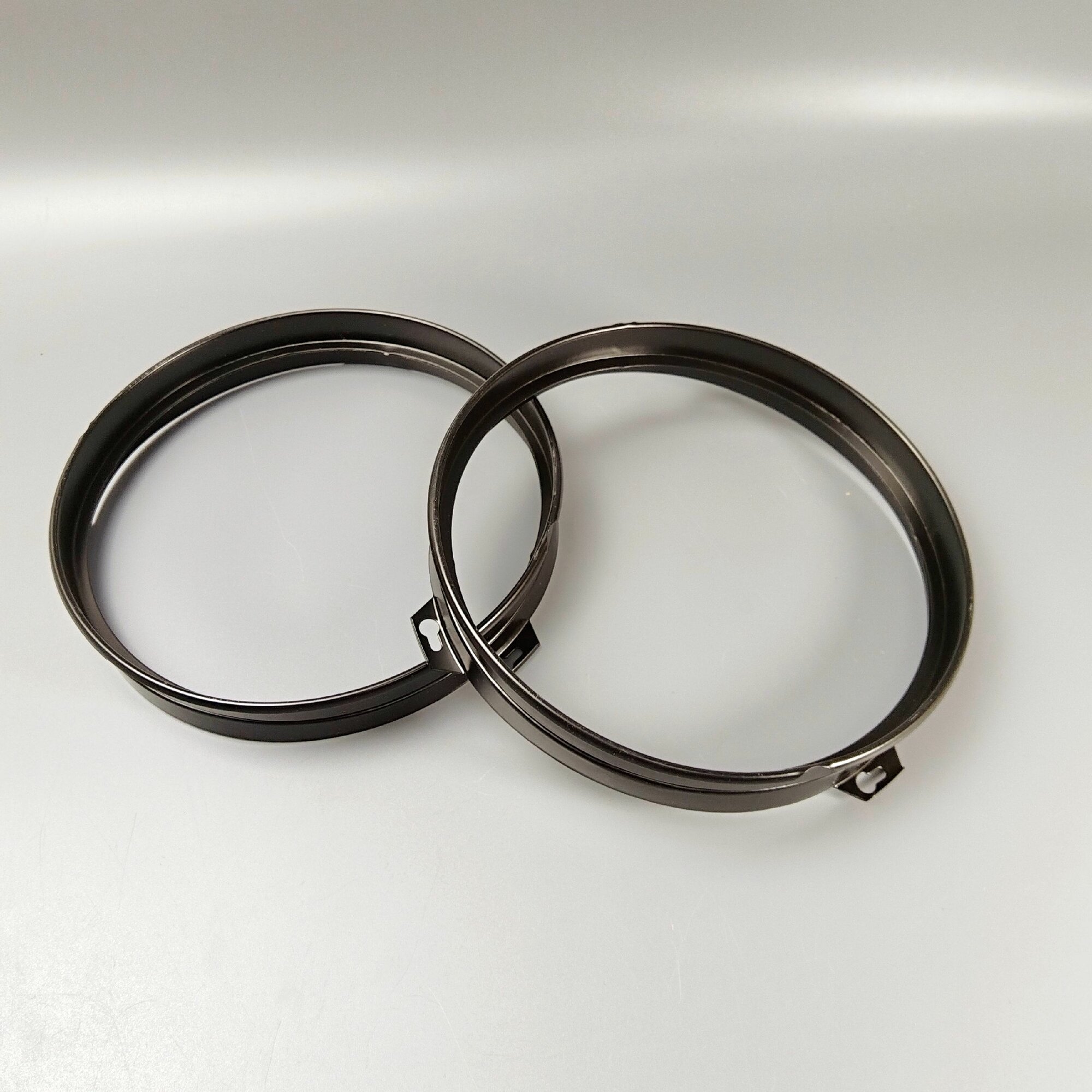 Чёрные ободки фар на Ниву 4x4 комплект 2 шт.