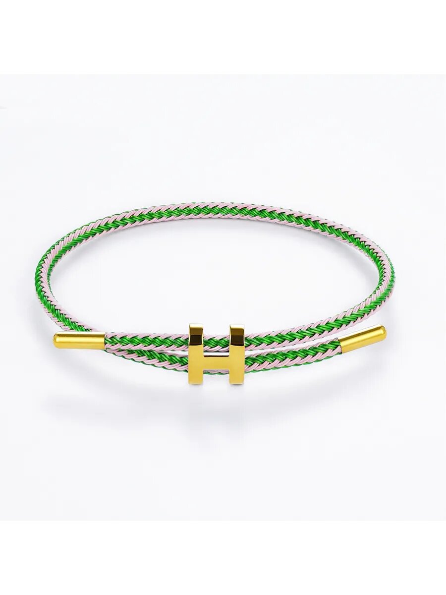 Плетеный браслет