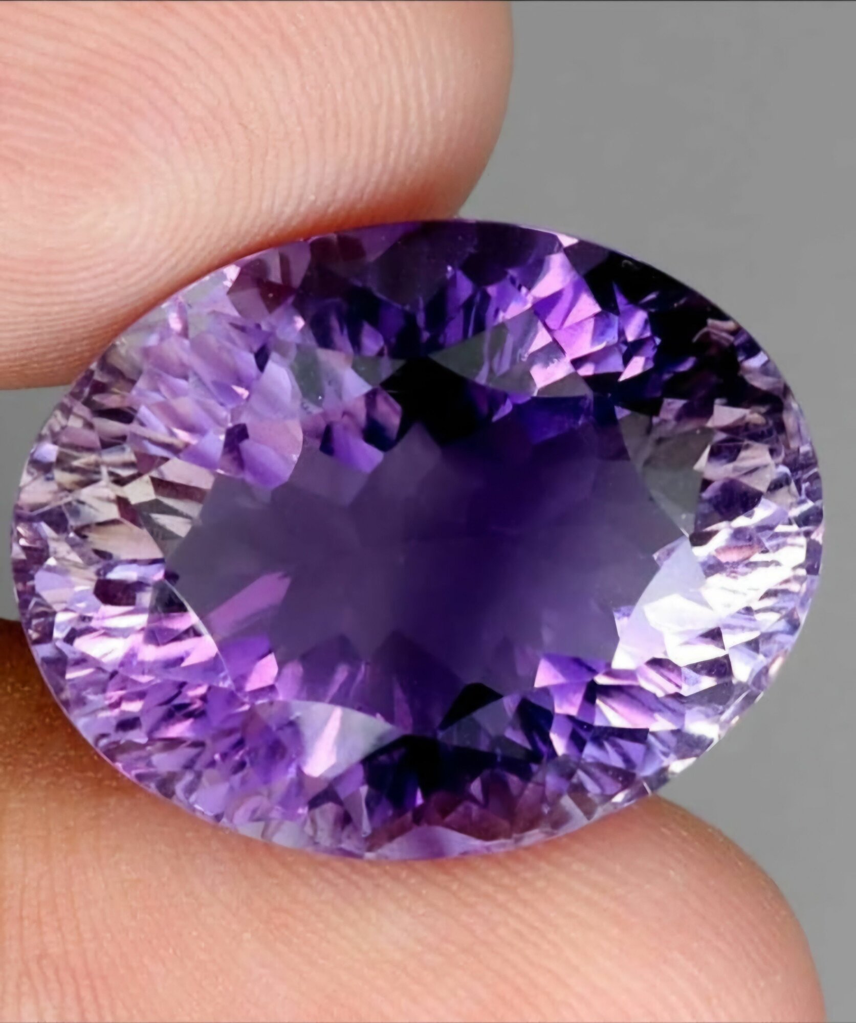 Природный аметист. Натуральный камень. 28.1 ct.