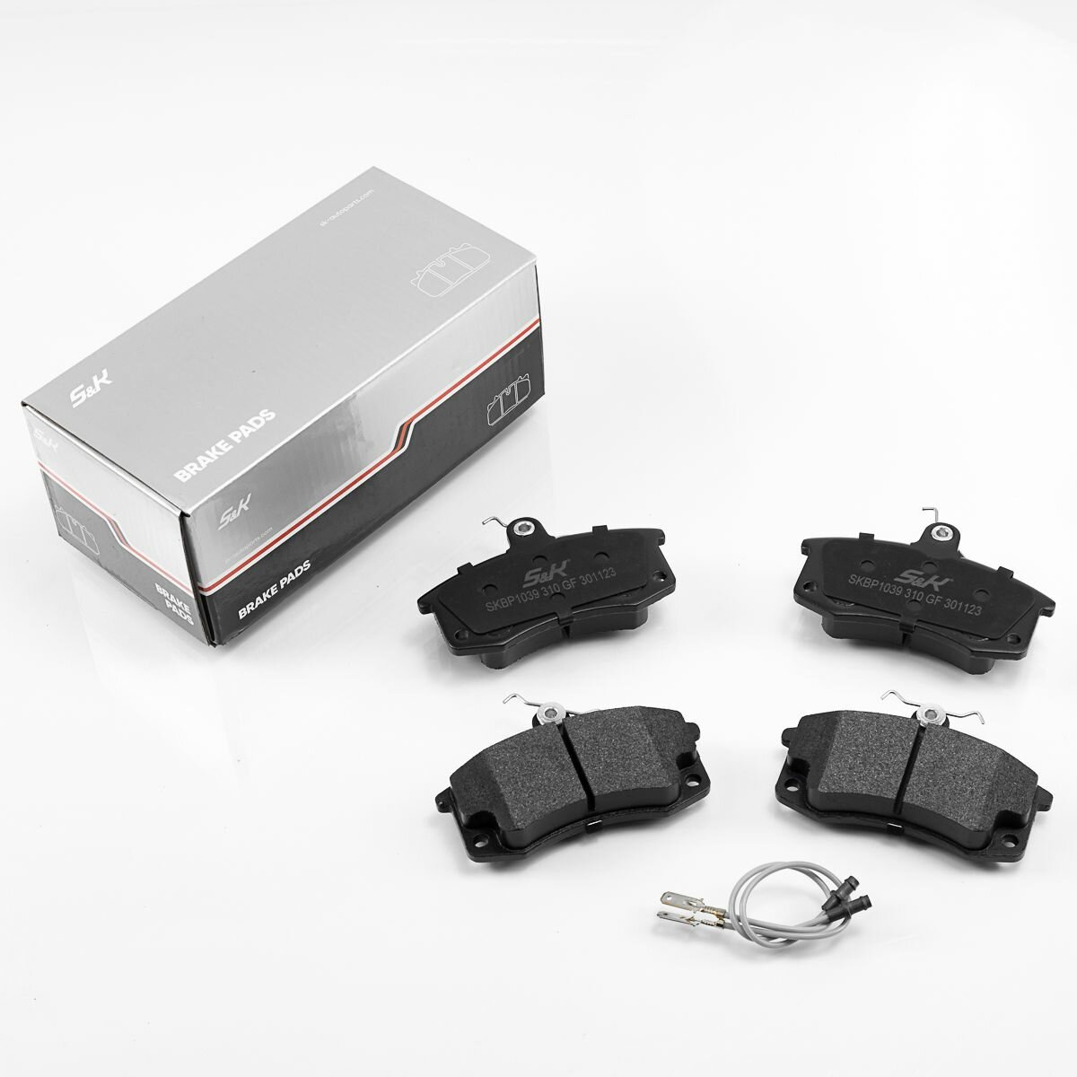 Колодки тормозные передние, с датчиком для Лада 2108, 2109, 2110, 2112, Гранта Калина Приора 1996- Lada Granta Kalina Priora Артикул SKBP1039 производителя S&K