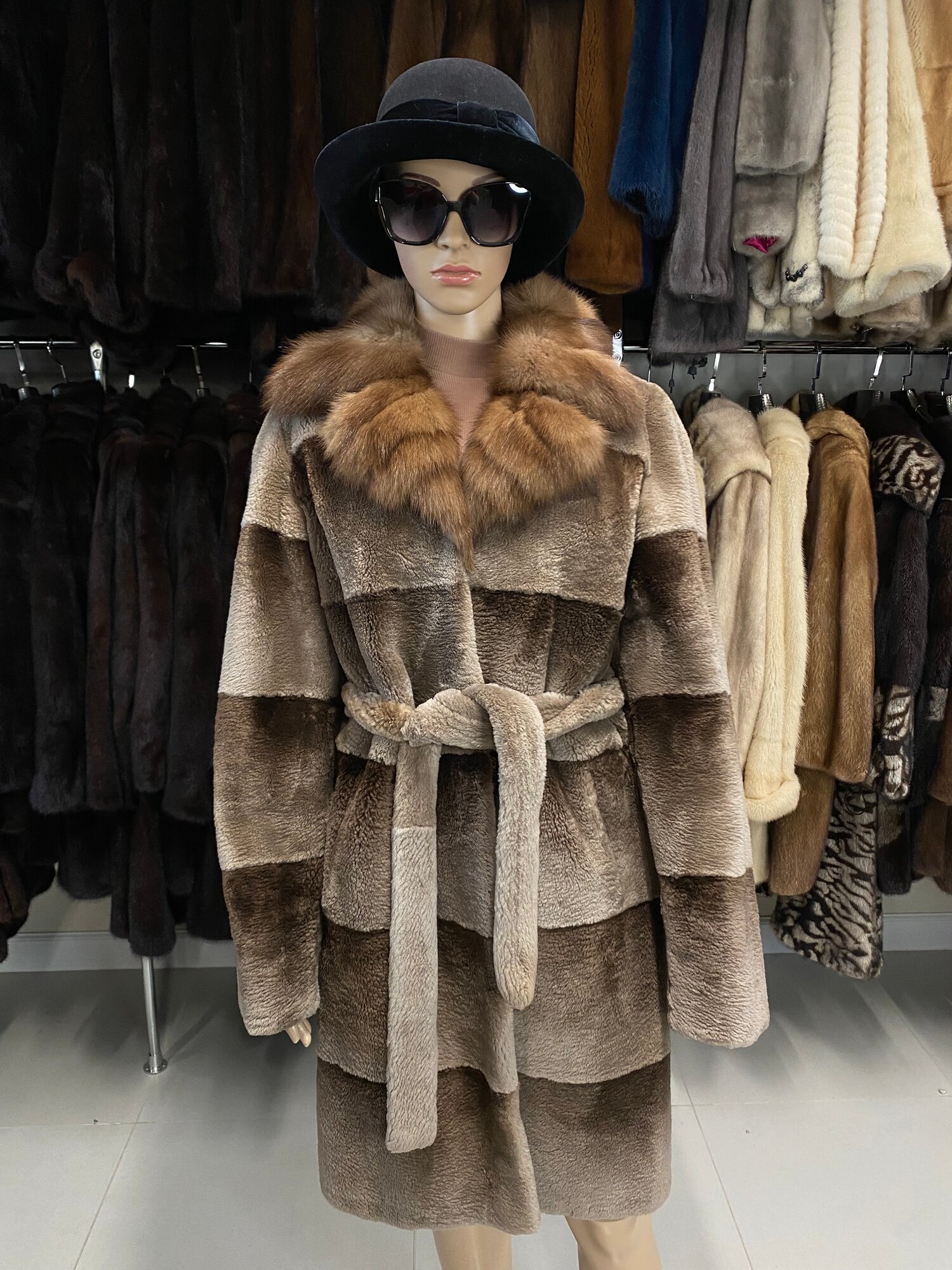 Шуба из бобра. Куница. Натуральная. Стильная 40 р.