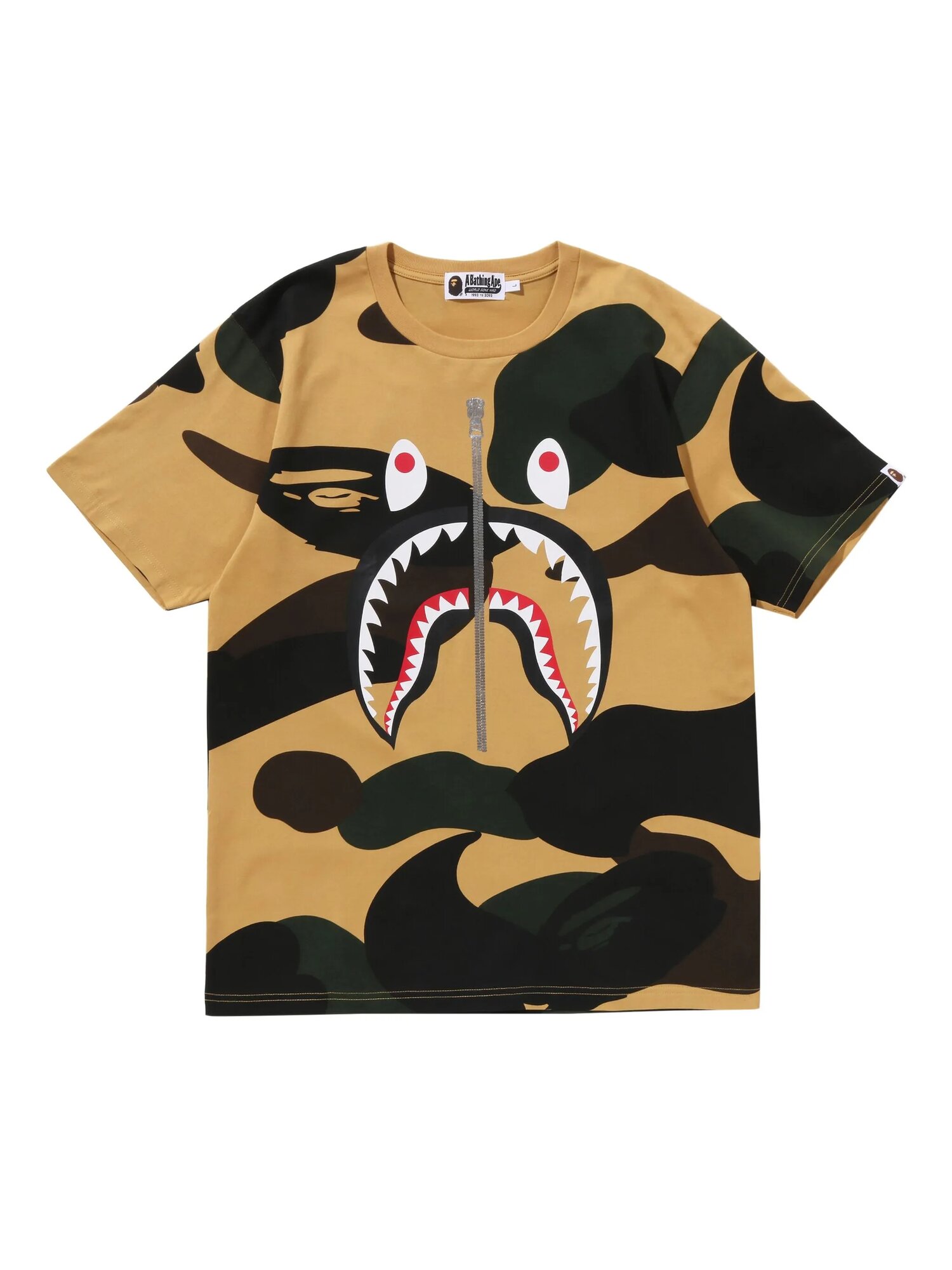 Футболка Shark Attack