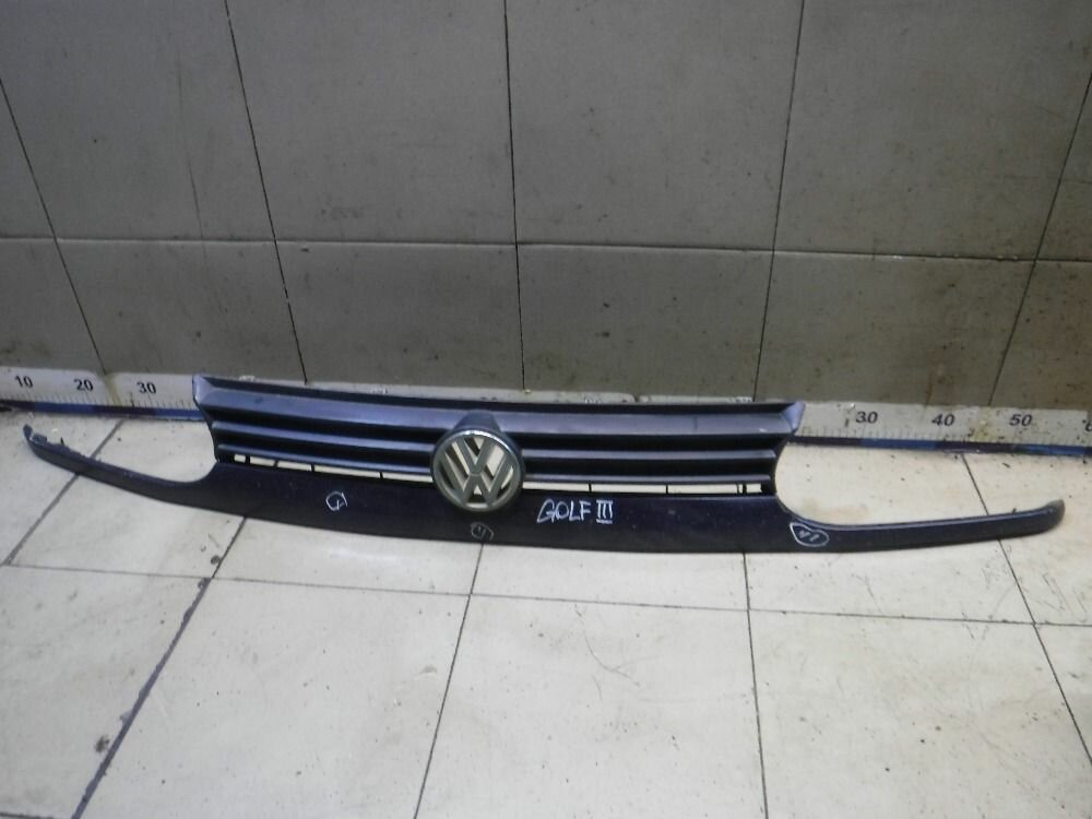 Решетка радиатора VW Golf III