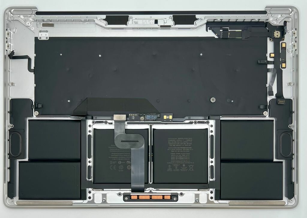 Топкейс с клавиатурой RUS РСТ, АКБ MacBook Pro 16 A2141 2019 Silver AASP