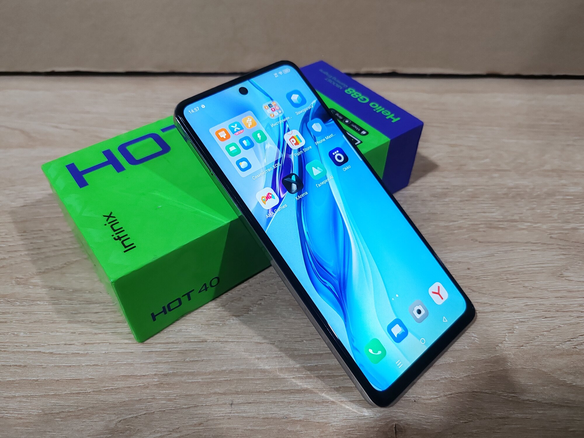 6.78" Смартфон Infinix HOT 40 8/256 Gb (X6836), Horizon Gold