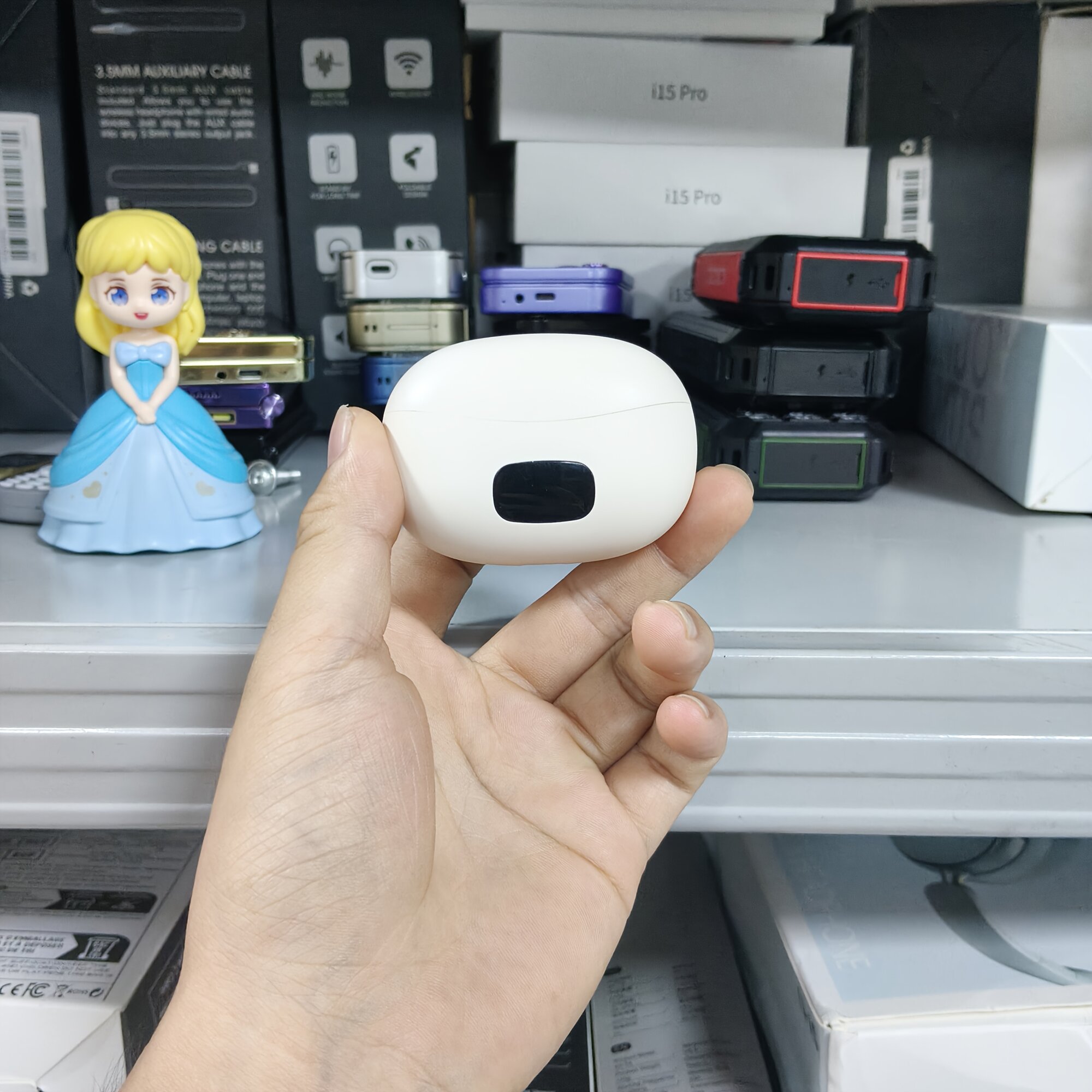 New Wireless Bluetooth Clip-On Earphones, Fashionable Design with Ear Clip, Comfortable Wear, Ear-Friendly, High Sound Quality, LED Digital Display, Long Battery Life, Suitable for Multiple Users